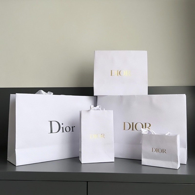 CD_DIOR Classic White Gold Wording Details Paper Bag Gift Wrapping ...