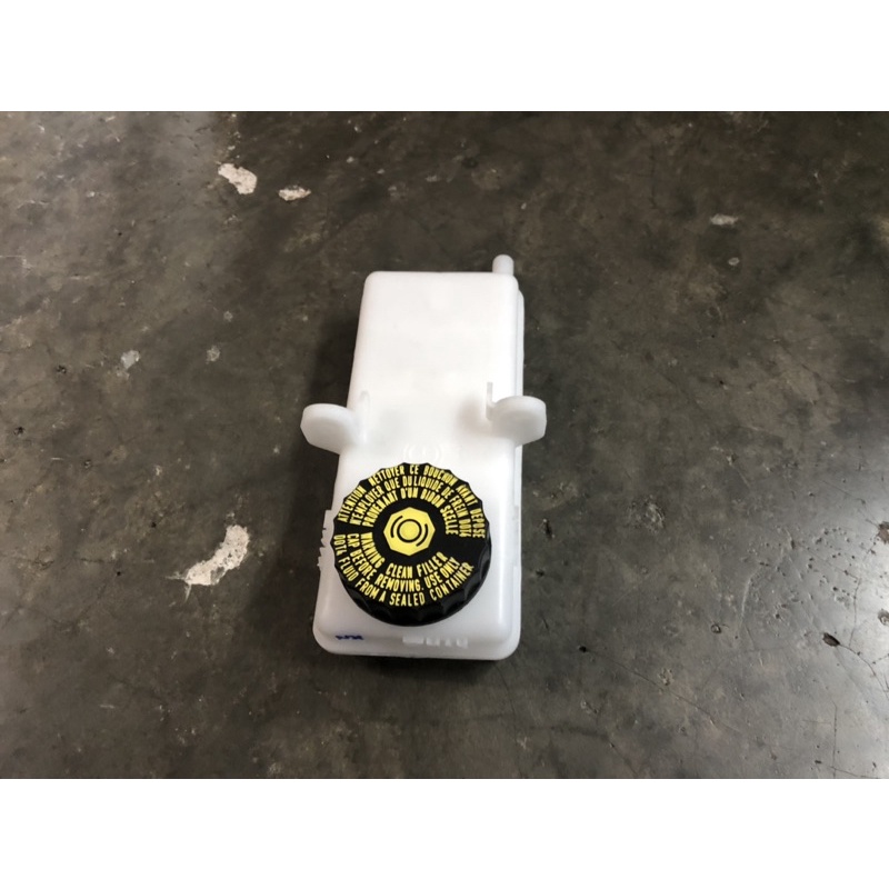Peugeot 308 T7 408 T7 brake fluid oil reservoir tank | Shopee Malaysia