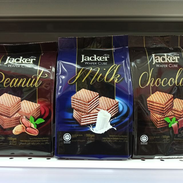 Biscuits Jacker Wafer Cube 100g Biskut Kacang Susu Chocolate | Shopee ...