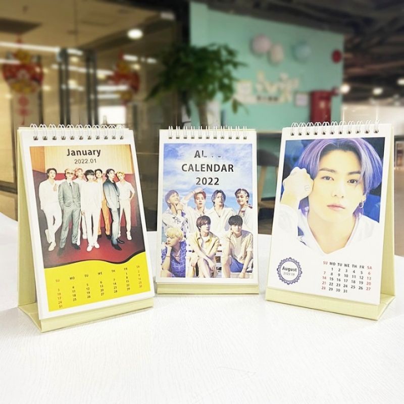 Kpop Idol 2022 Stand Calendar Desk Calendar GOT7 TWICE STRAYKIDS ...