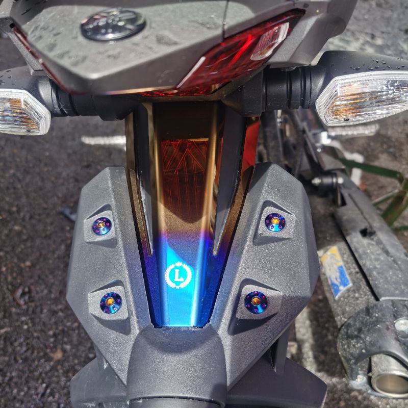 🔥Y15 Y15zr Rear Fender Bracket Titanium 🔥PNP V1/V2 | Shopee Malaysia