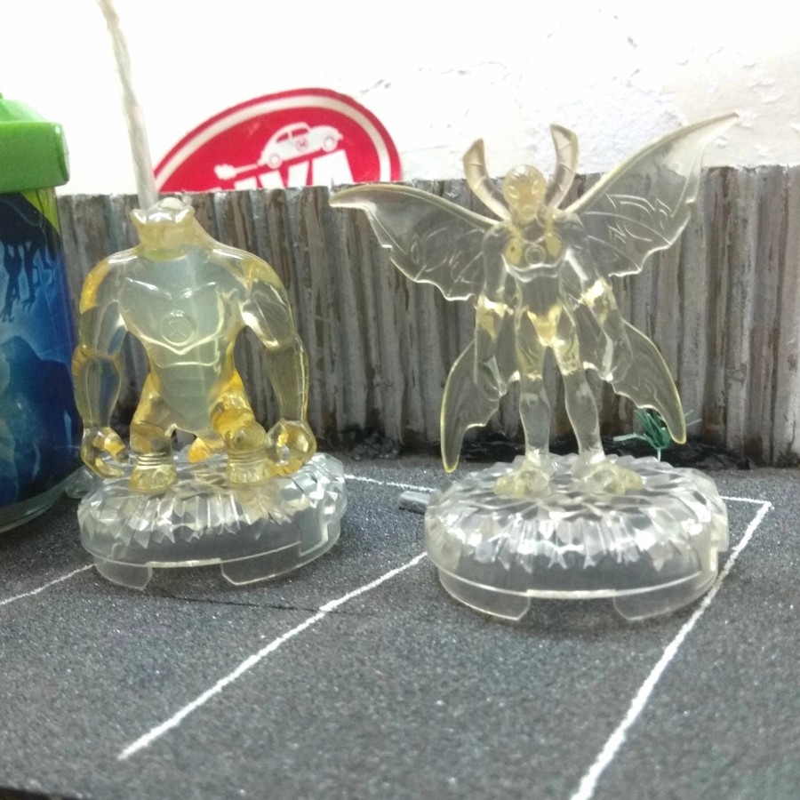 Ben 10 ALIEN OMNITRIX TRANSLUCENT MINIFIGURES HUMUNGOUSAUR BIG CHILL ...