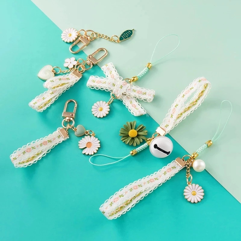 Ins Style Daisy Flower Key Ring Pendant For Women Fashion Summer Girl ...