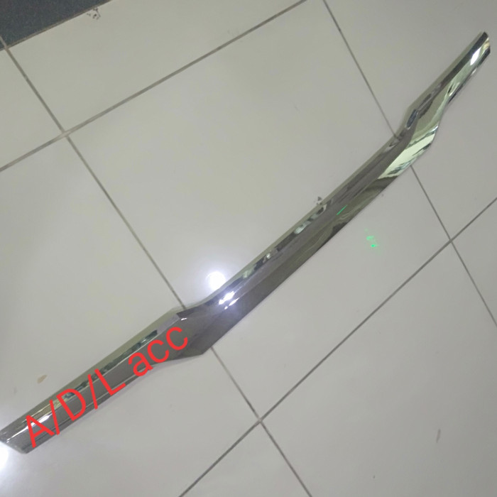 Trundlite rear trunk door toyota grand innova innova barong 2013 2014 ...