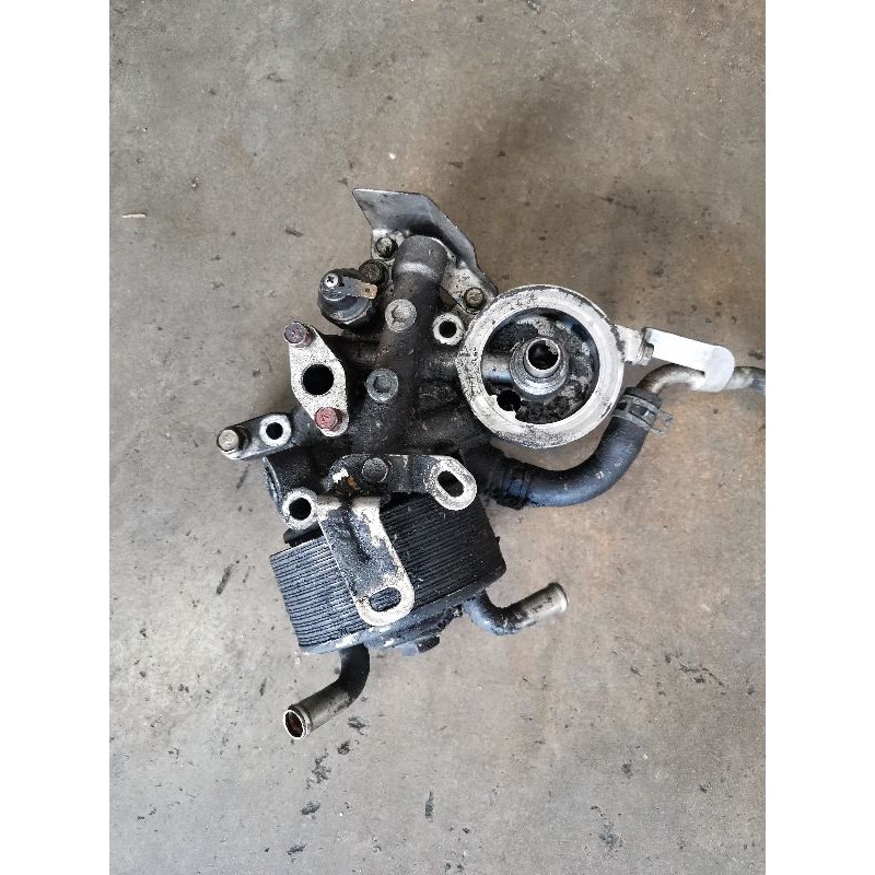 Mitsubishi Triton 2009 4D56U Engine Oil Filter Housing With Cooler ...