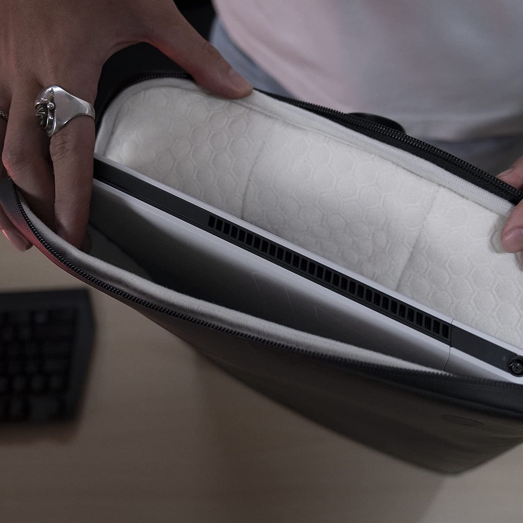 ALIENWARE HORIZON 17-INCH LAPTOP SLEEVE | Shopee Malaysia