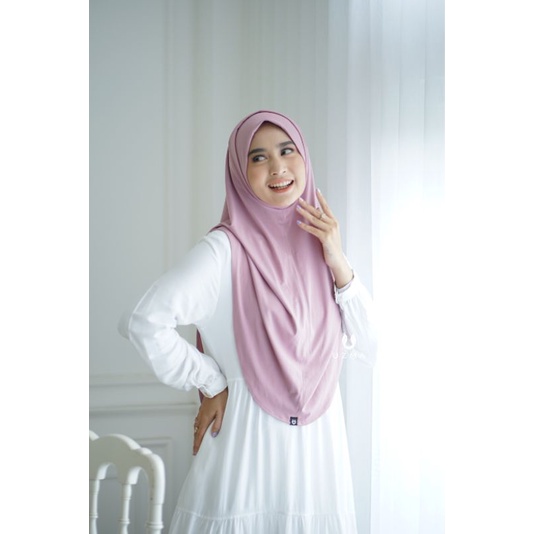 Salma Khimar | Slit On | Khimar malaysia | Malay hijab | Curve hijab | Curve hood | Ear hole ...