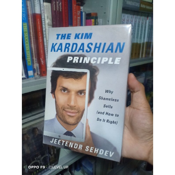 THE KIM KARDASHIAN PRINCIPLE by JEETENDR SEHDEV (HARDCOVER) | Shopee ...