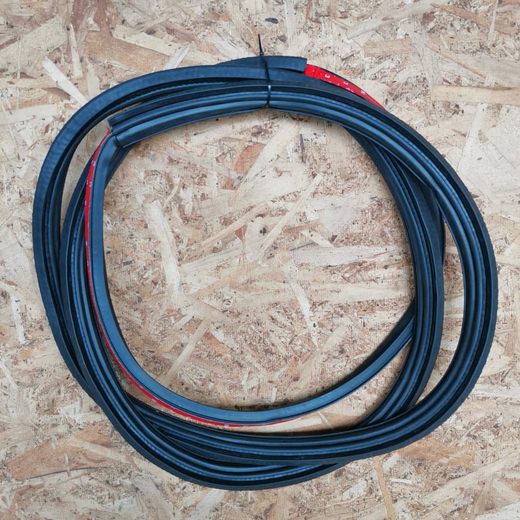 NISSAN UD YU41 T5 DOOR WEATHERSTRIP RUBBER | Shopee Malaysia