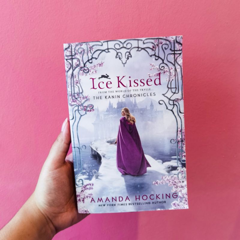[PRELOVED] Ice Kissed - Kanin Chronicles by Amanda Hocking | Shopee ...