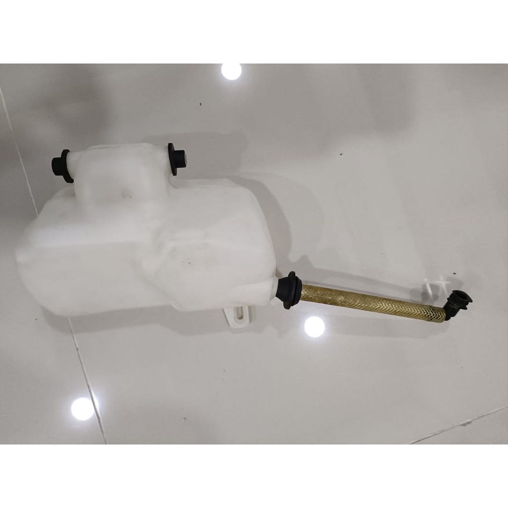 w211 windshield washer reservoir E200 E230 E240 E280 E300 2118603060 ...