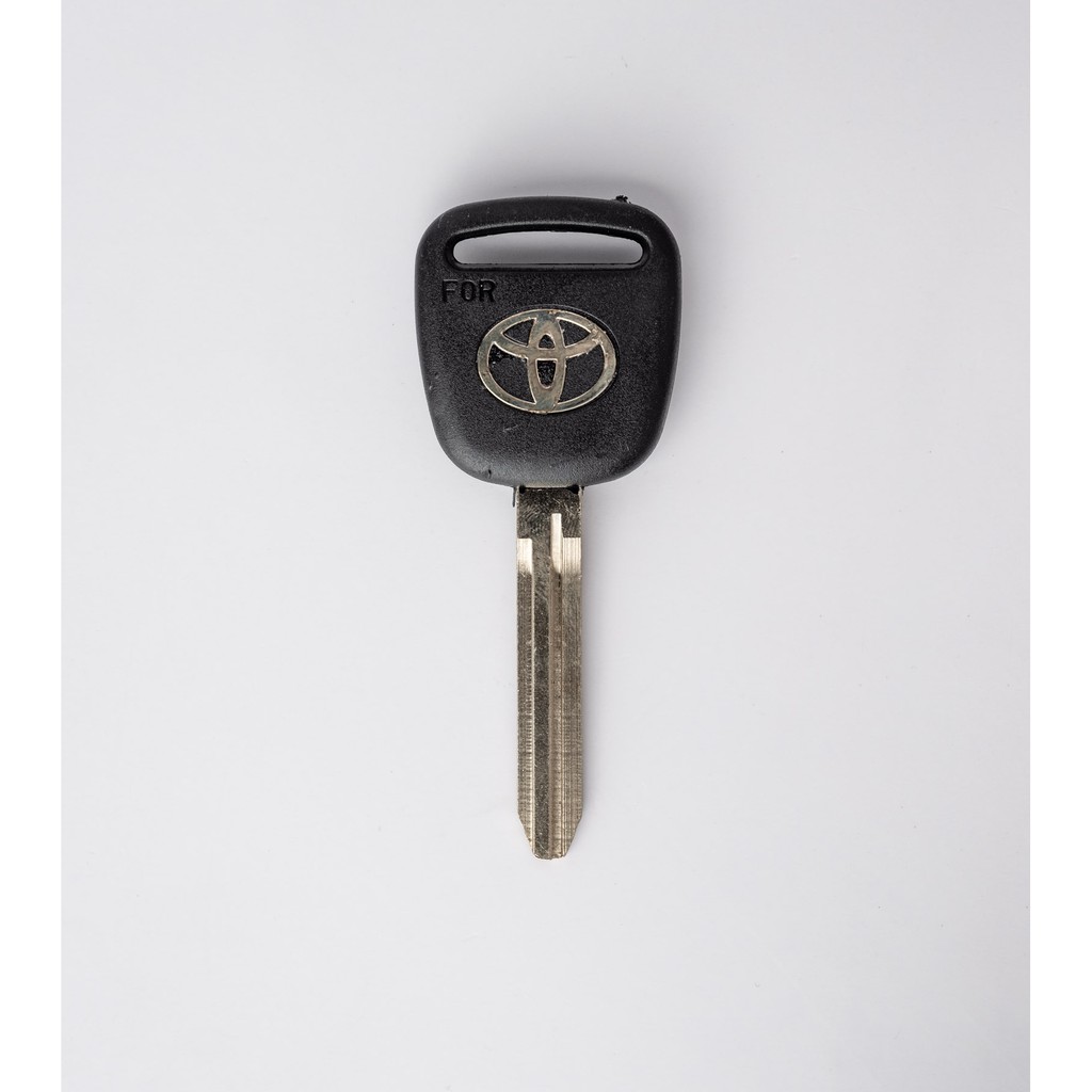 TOYOTA 93 GOLD LOG0 HCS KEYS | Shopee Malaysia