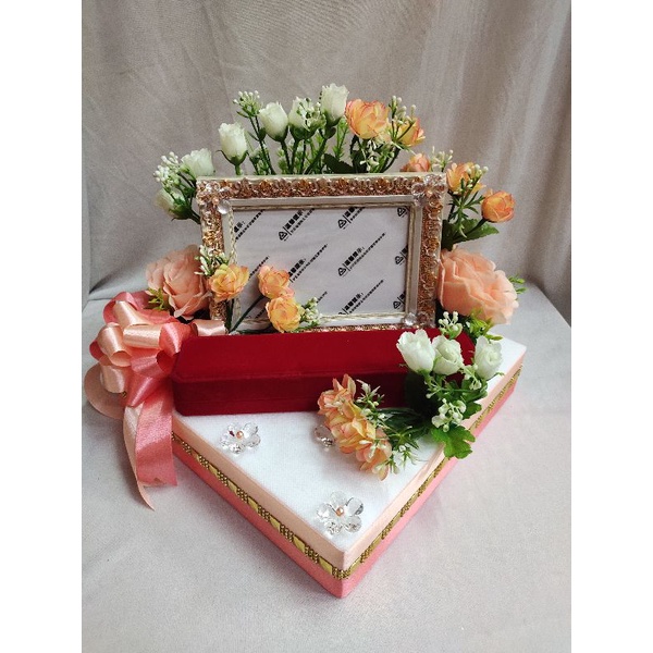 gubahan frame mas kahwin c/w bekas rantai tangan(peach) | Shopee Malaysia