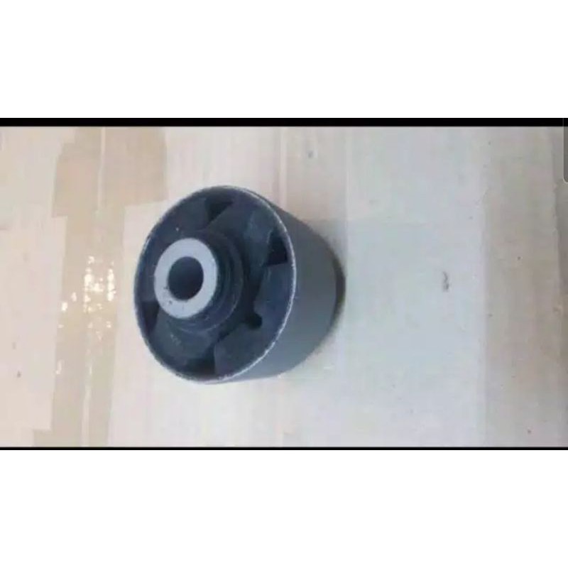 Bushing bush arm big wing hyundai h1 starex mover | Shopee Malaysia