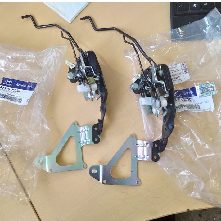 FRONT DOOR LATCH / DOOR INNER LOCK - LEFT / RIGHT (GENUINE PART ...