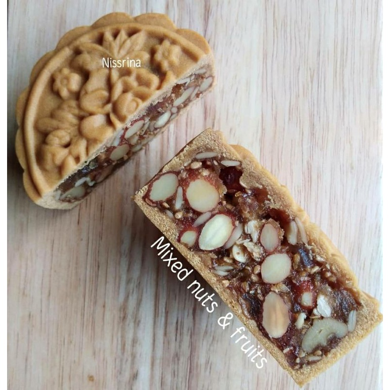 Mooncake Halal Mixed Nuts & Fruits 五仁月饼 160g/1pc | Shopee Malaysia