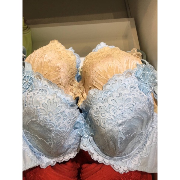 WACOAL OUTLET BRA SALE 32C/D, 34D | Shopee Malaysia