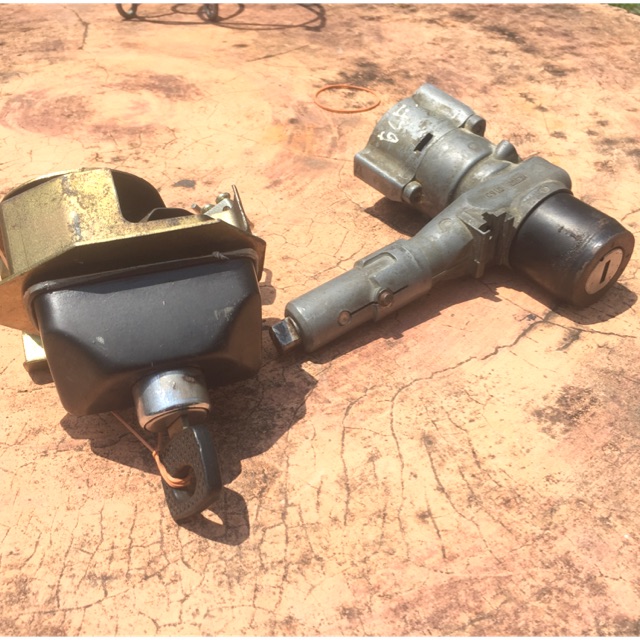 Mercedes Benz W123 Ignition Switch & Boot Lock With Key | Shopee Malaysia