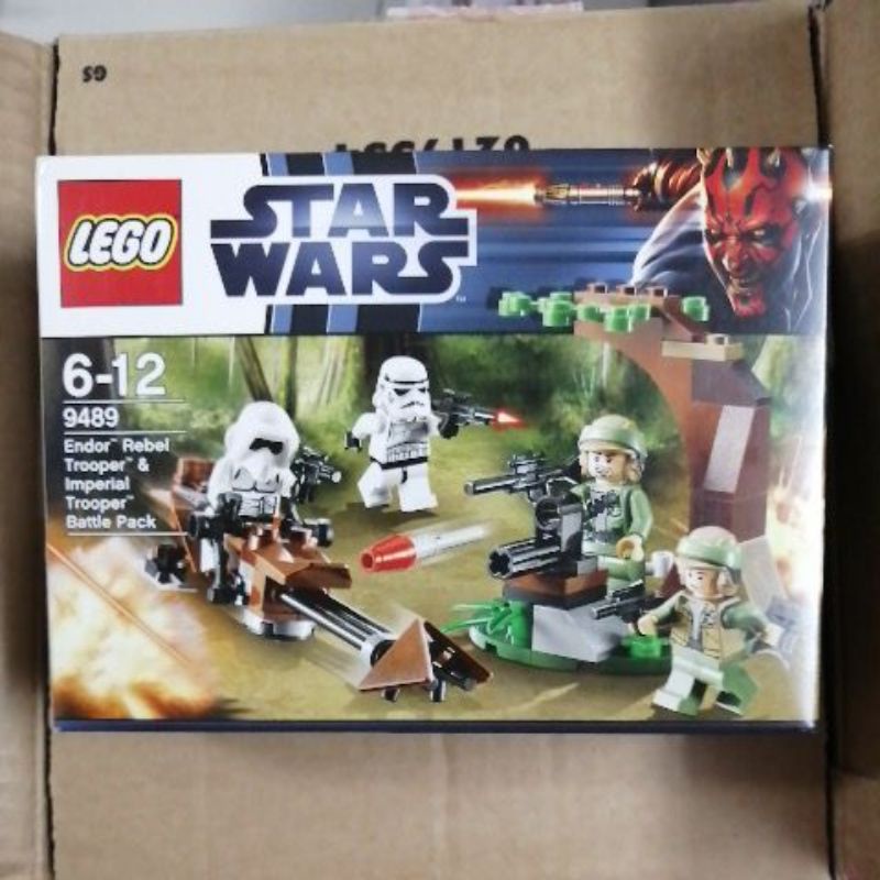 Lego 9489 Star Wars Endor Rebel Trooper & Imperial Trooper Battle Pack ...