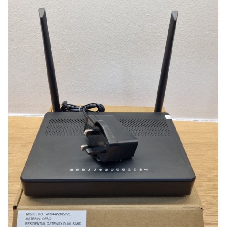 ***USED***AZ-TECH AC1200 Wireless Dual Band Gigabit Router WR744WSGV-V3 ...