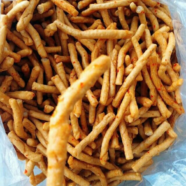 Delicious, crispy and spicy NEO cake - Salty noodle cake 500g | Shopee ...