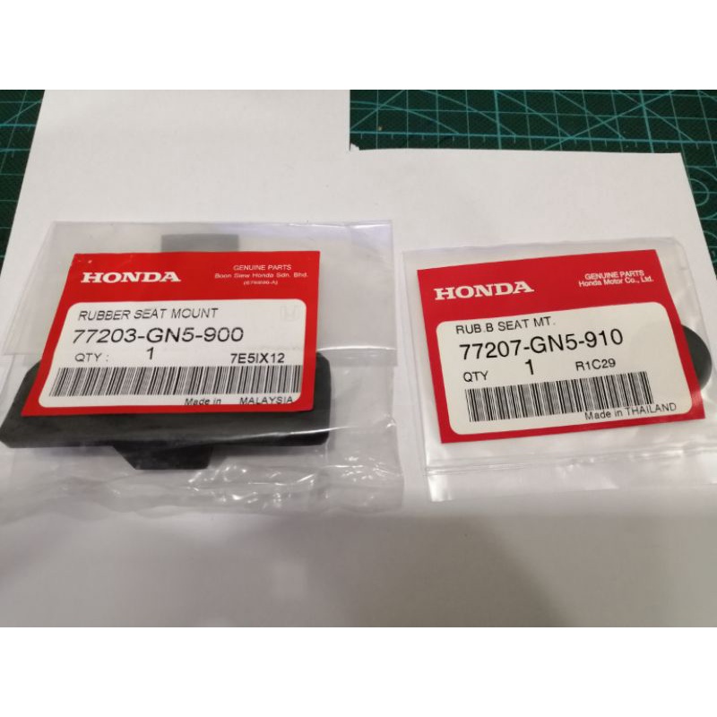 Rubber seat mount EX5 Hp/Dream - 77203-GN5-900 / 77207-GN5-910 | Shopee ...