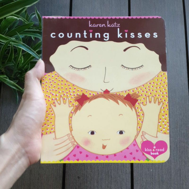 Counting Kisses by Karen Katz (Board Book) | Shopee Malaysia