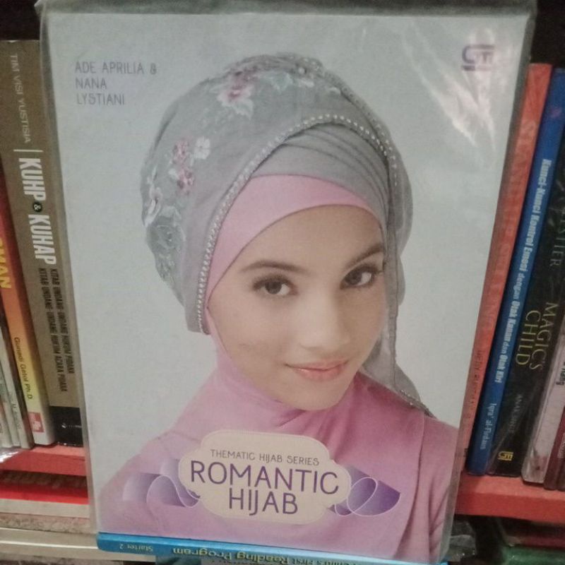 Thematic hijab series romsntic hijab book | Shopee Malaysia