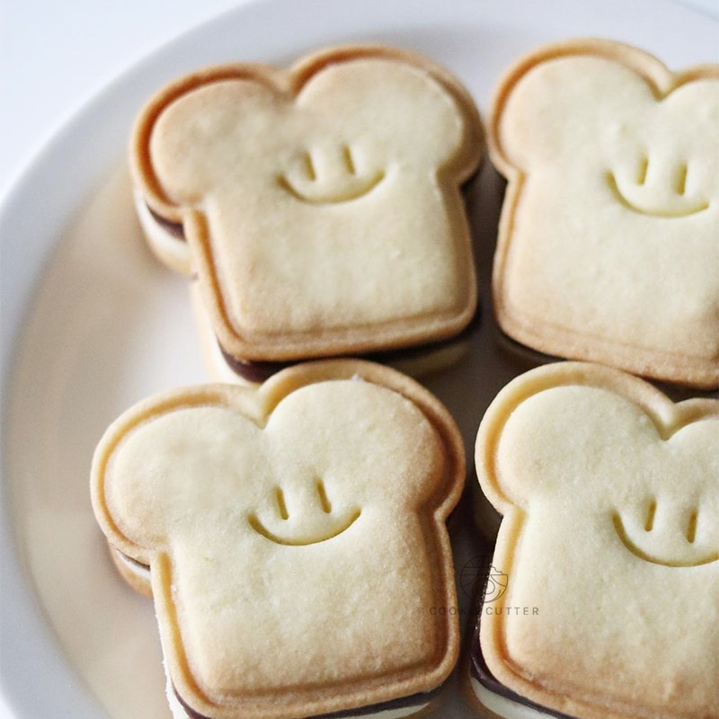 Smiley Toast Sandwich Biscuit Mold Bread Shape Thicken Cookie Cutter ...