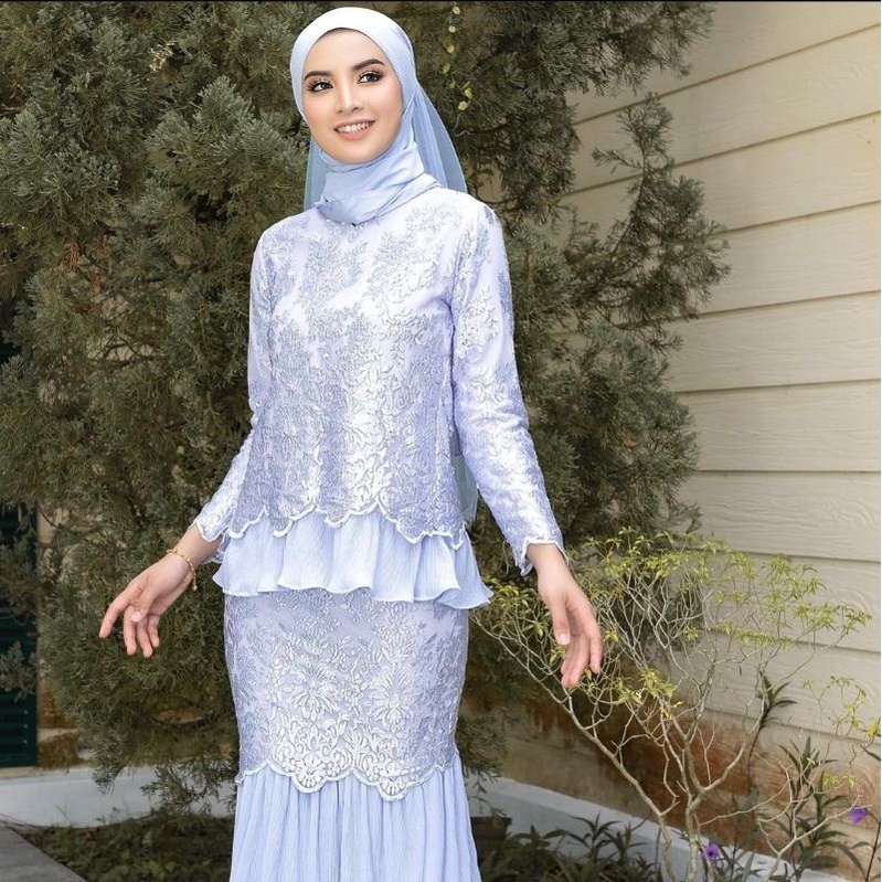 [SOLD] Preloved Wanzar Wedding Dress Camelita Bride Skirt Graduation ...