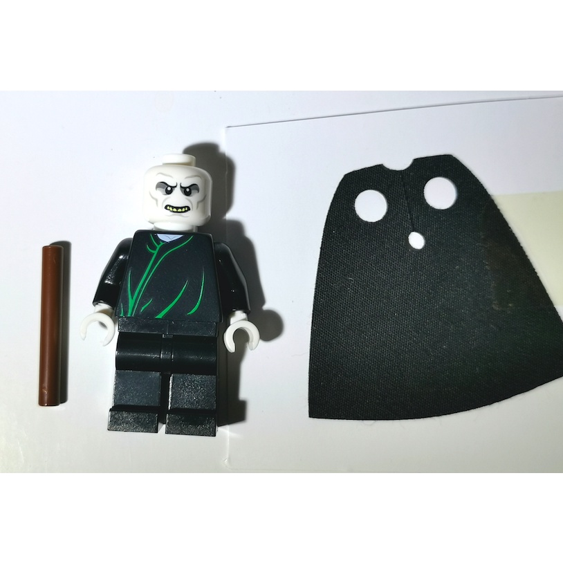 Lego Minifigure Harry Potter Voldemort, White Head and Black Cape hp098 ...