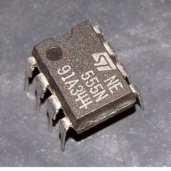 (1168) NE555P NE555N NE555 单高精度555定时器IC芯片集成块直插DIP8 | Shopee Malaysia