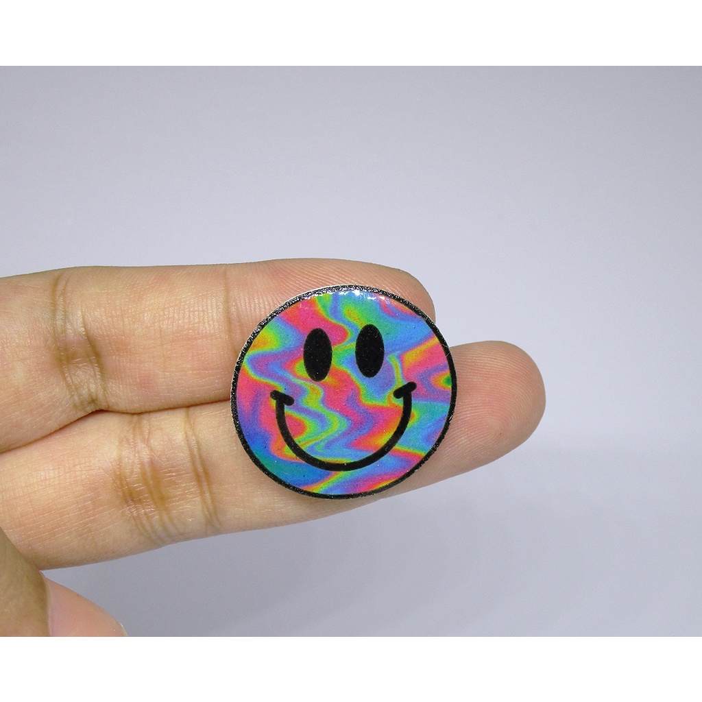Smiley Face Keychain/Pin/Jibbitz | Shopee Malaysia