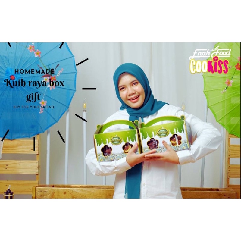 KUIH RAYA GIFT BOX BERBALOI + FREEGIFT | Shopee Malaysia