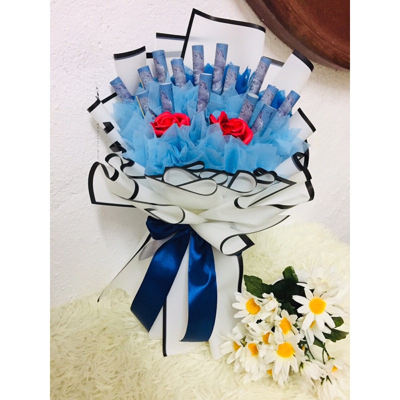 (SUPRISE GIFT ) Bouquet + termasuk duit Rm40 | Shopee Malaysia