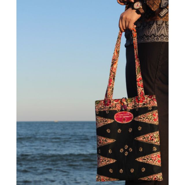 🌸Beg Batik ( Mini Totebag )🌸 | Shopee Malaysia