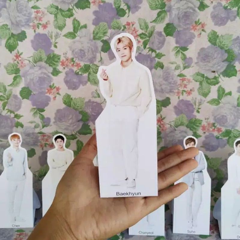 Ready standee character paper KPop EXO | Shopee Malaysia
