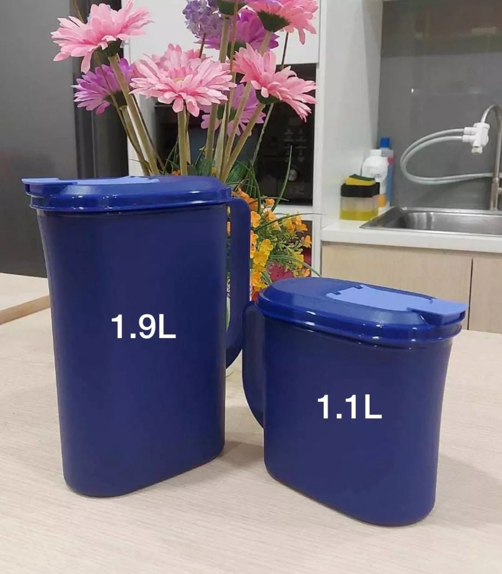 Tupperware Royale Blue Handy Beverage Drinking Pitcher Jugs Pitchers ...