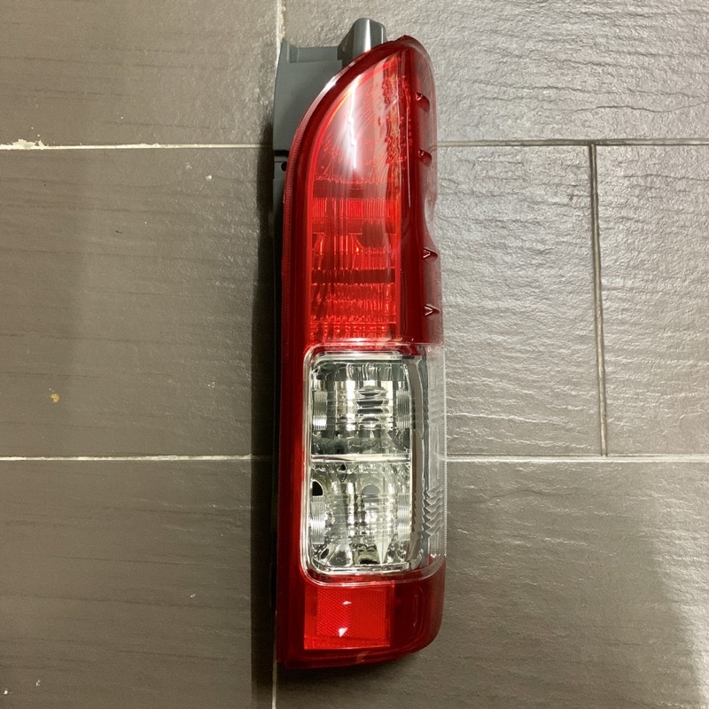 Toyota Hiace KDH200 Commuter Facelift (2014) Rear Tail Lamp Light Lampu Belakang | Shopee Malaysia
