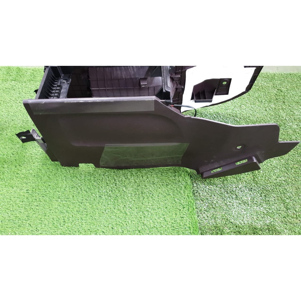 KIA CARNIVAL 2018' FRONT CONSOLE BOX | Shopee Malaysia