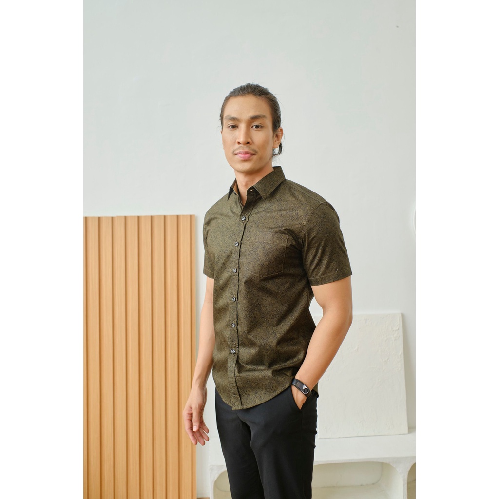 I Am Famous Slim Fit Shirt - Signature Collection | Shopee Malaysia