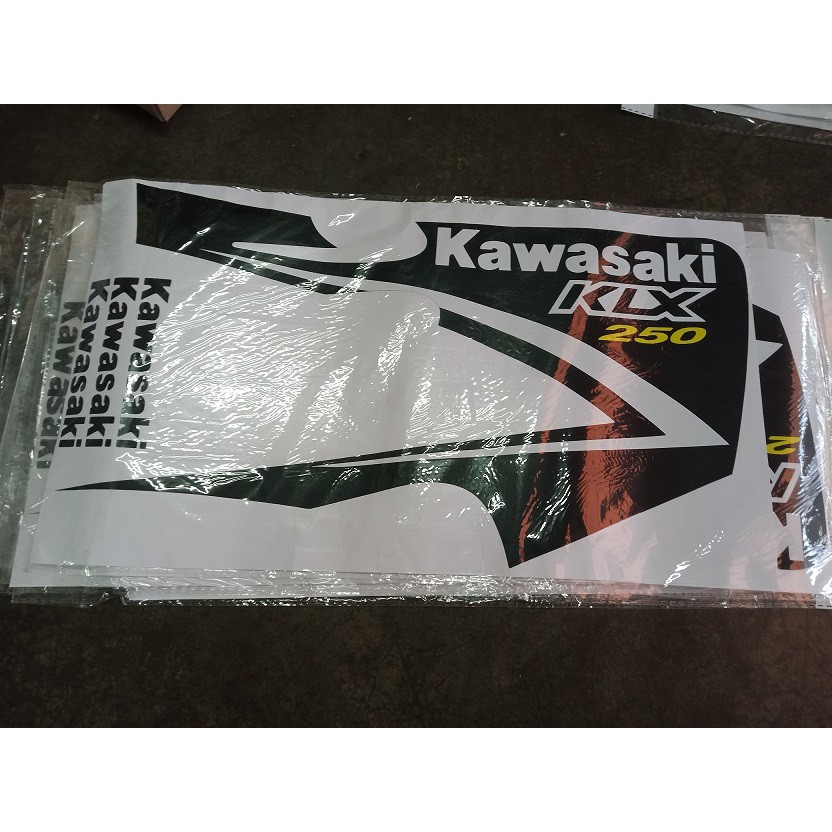 KLX250 KLX 250 KAWASAKI STRIPE STICKER DECAL TANK TANGKI | Shopee Malaysia