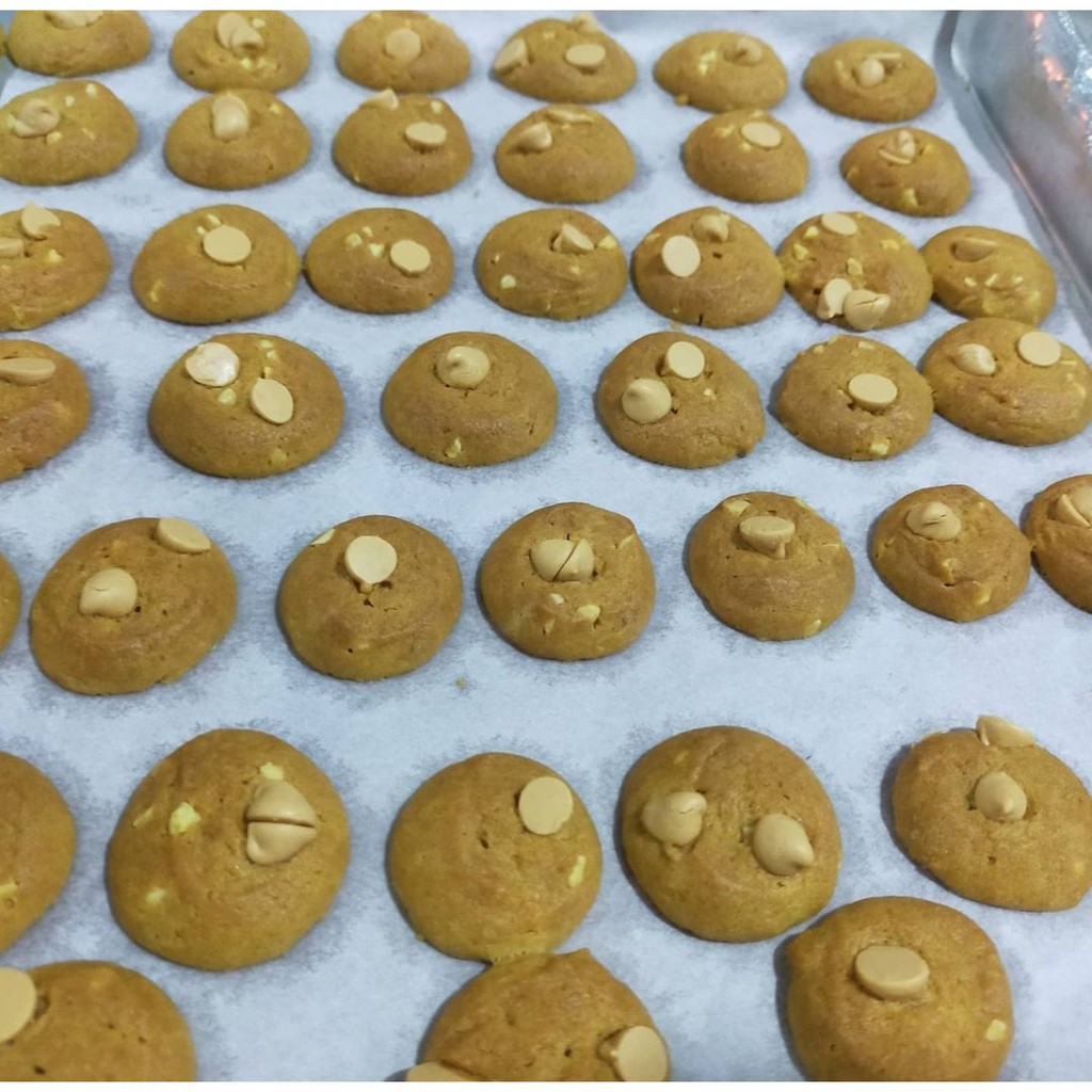 Freshly Baked Homemade Chocolate Chip Mini Cookies Famous Brand `Umi ...
