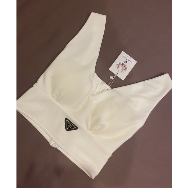 PRADA Beautiful And Very Confused (Chest With Sponge) | Shopee Malaysia