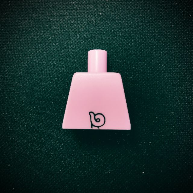 LEGO Bright Pink Torso (Stomach and Pig Tail on Reverse Pattern ...