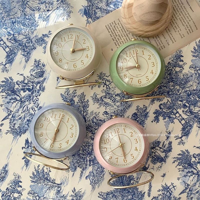 Ins retro alarm clock digital clock can change colour table alarm clock ...