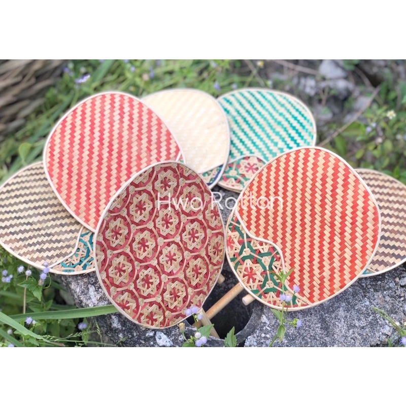 Kipas buluh bamboo manual hand fan / Relax chill kipas satay ...