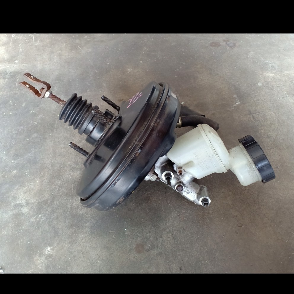 Daihatsu Mira Avy Viva Brake Master Pump ( 3 pipe ) | Shopee Malaysia
