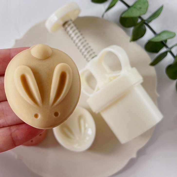 IVY Cute Rabbit Shaped Plastic Mooncake Molds Mooncake Moulds DIY ...