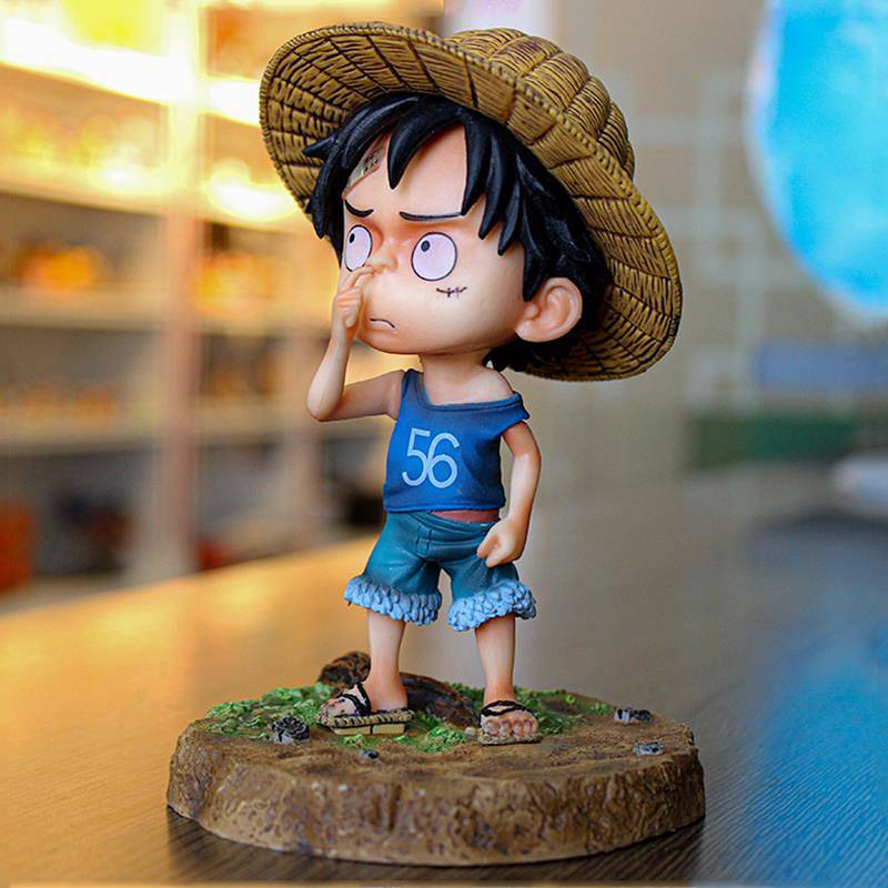 One Piece Hand-Made GK Childhood Nose Picking Sand Carving Luffy Q ...
